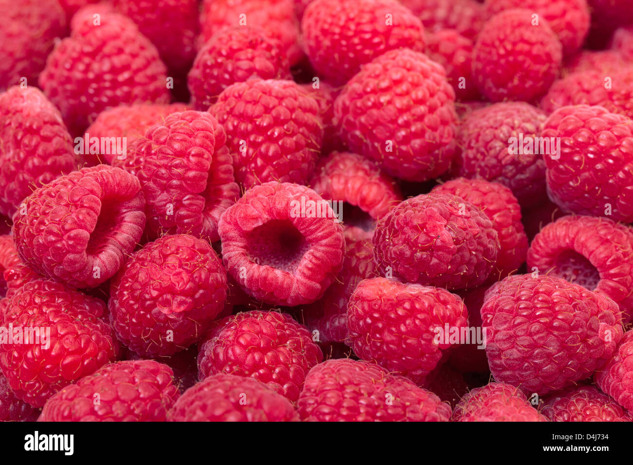 Ripe Berry Red Raspberry, closeup, backdrop Stock Photo - Alamy