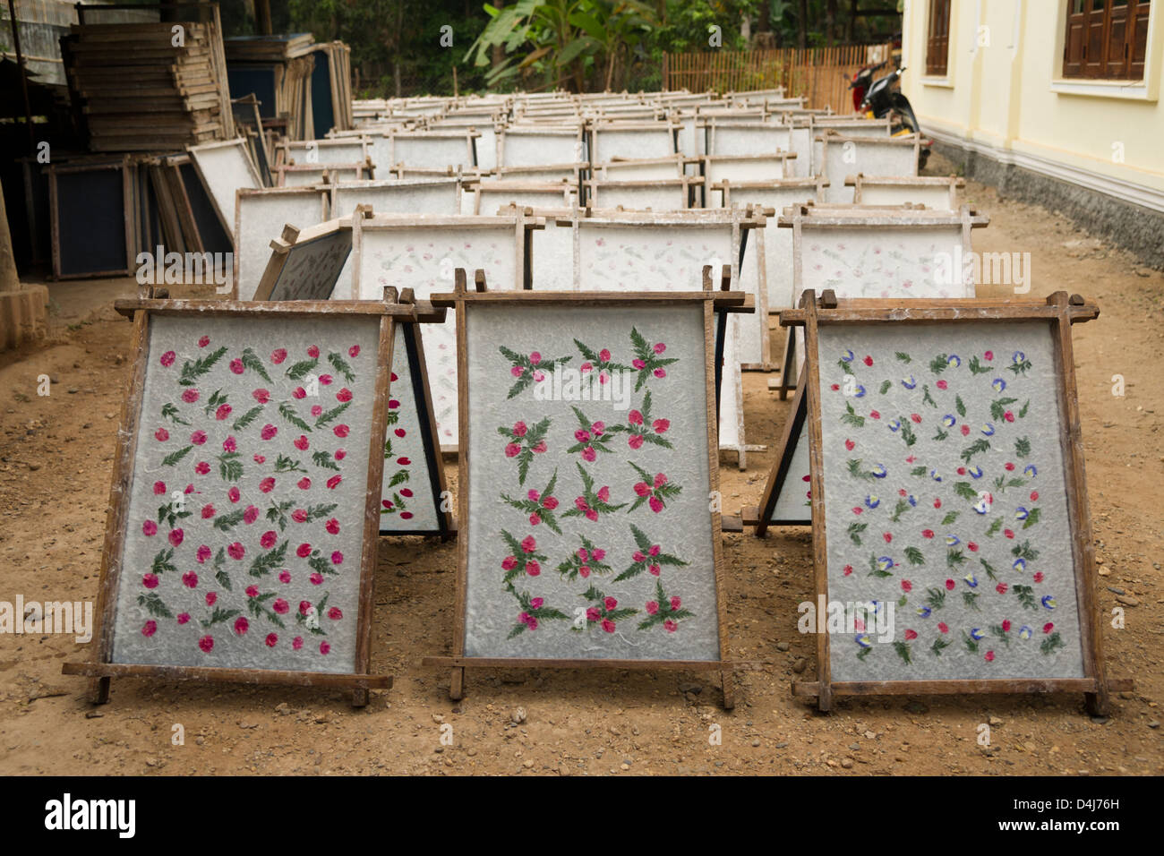 How To Make Handmade Photo Frames With Handmade Paper