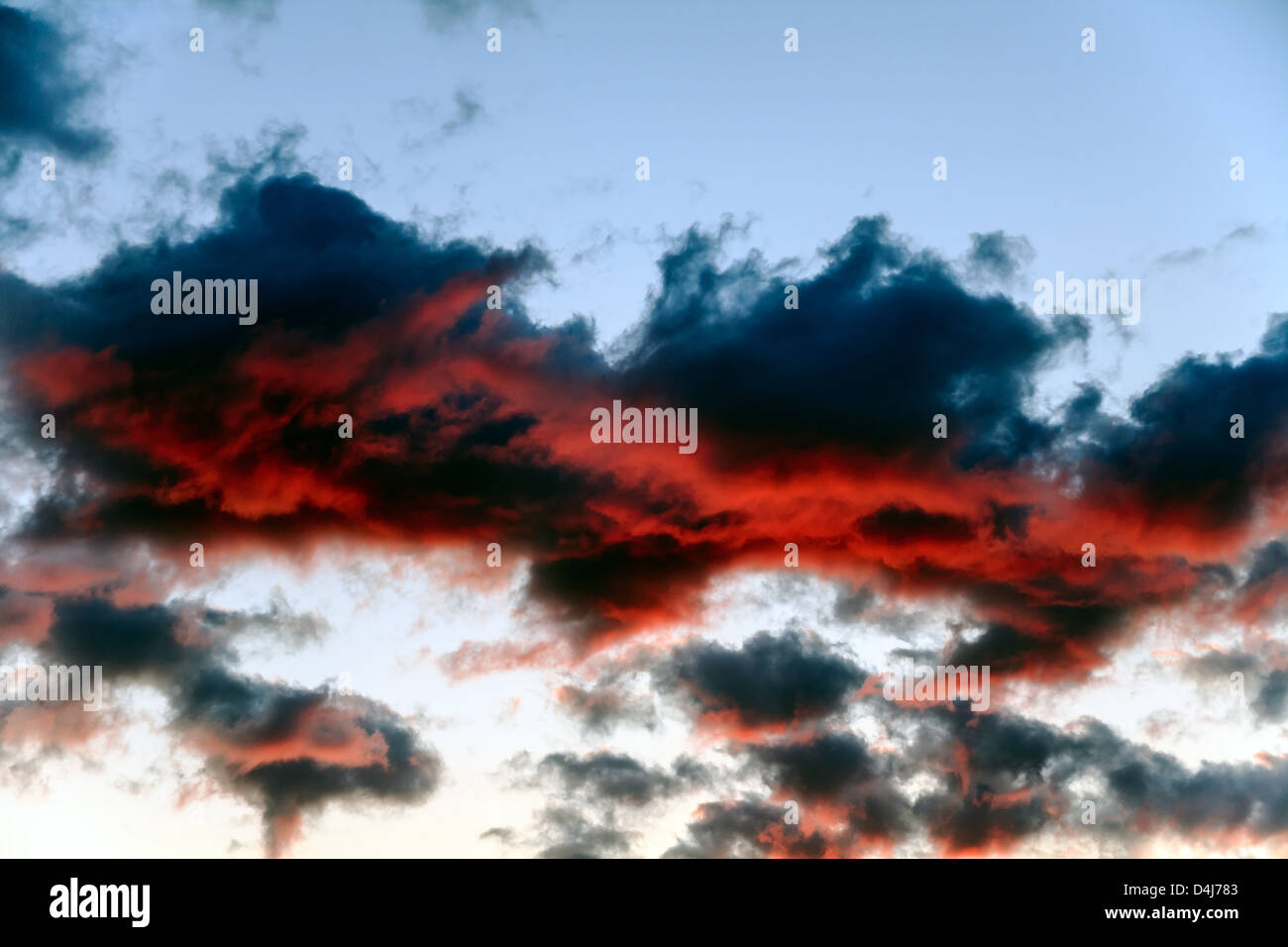 Horizontal sunset streak hi-res stock photography and images - Alamy