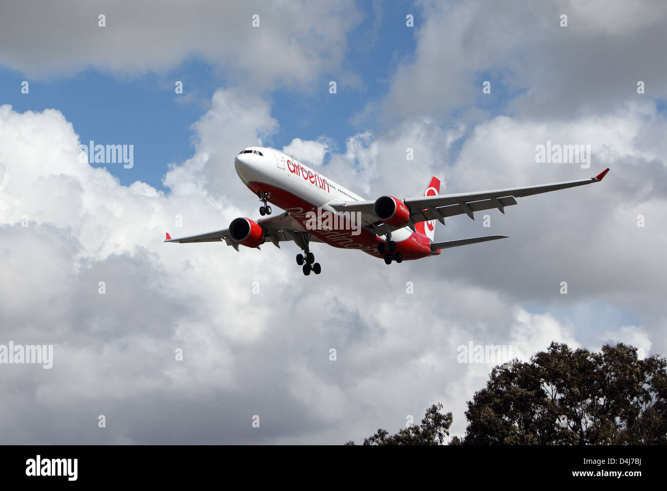 223 red hi-res stock photography and images - Alamy