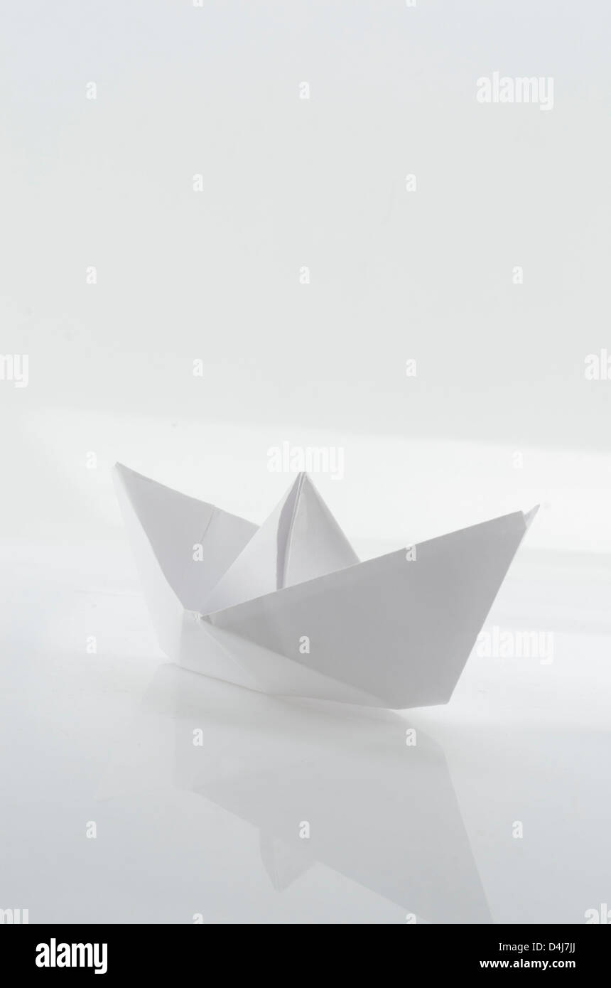 Paper vessel hi-res stock photography and images - Alamy
