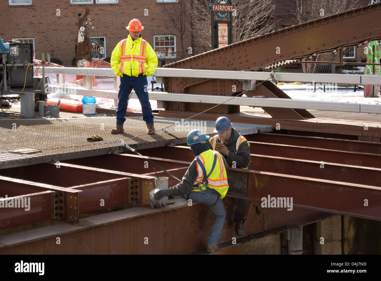 Bridge repair hi-res stock photography and images - Alamy
