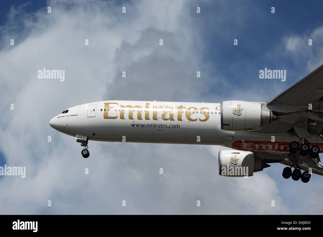 Emirates jet hi-res stock photography and images - Alamy