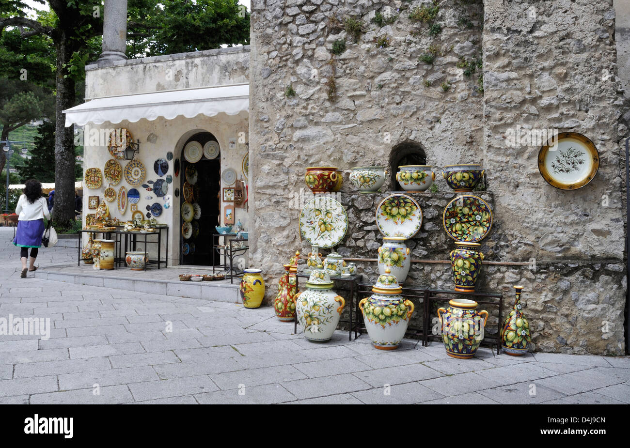 Ceramics shop in ravello italy hi-res stock photography and images - Alamy