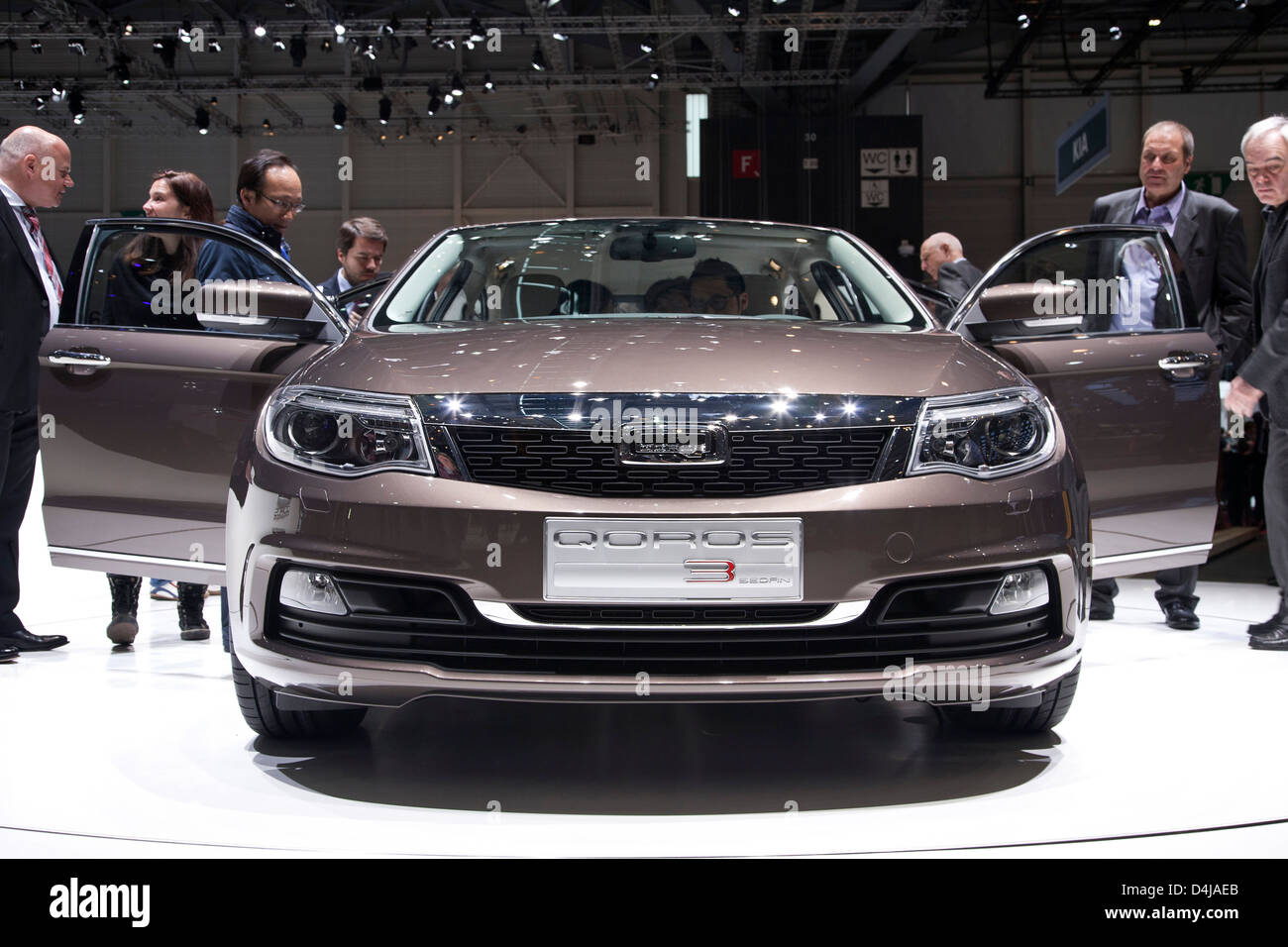 Chinese model car hi-res stock photography and images - Alamy