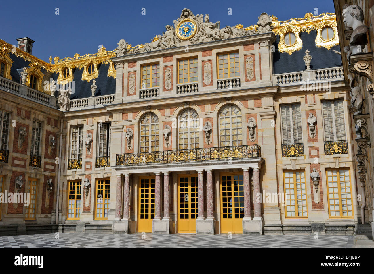 Front facade of Versailles Palace, Versailles, France Stock Photo - Alamy