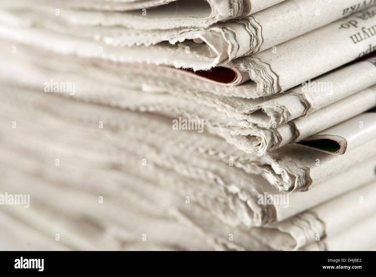 Newspaper and string hi-res stock photography and images - Alamy