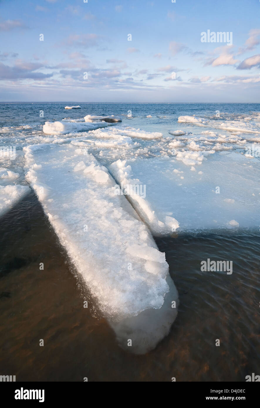 Ice floating in a lake Stock Photo - Alamy