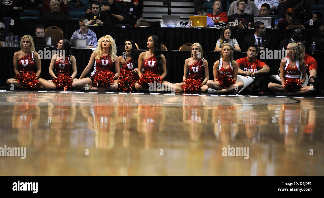 Utah utes cheerleaders hi-res stock photography and images - Alamy