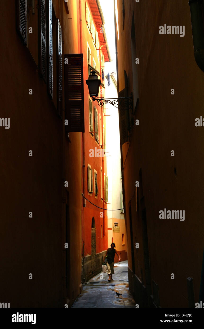 Alleyway, Nice, South of France Stock Photo - Alamy