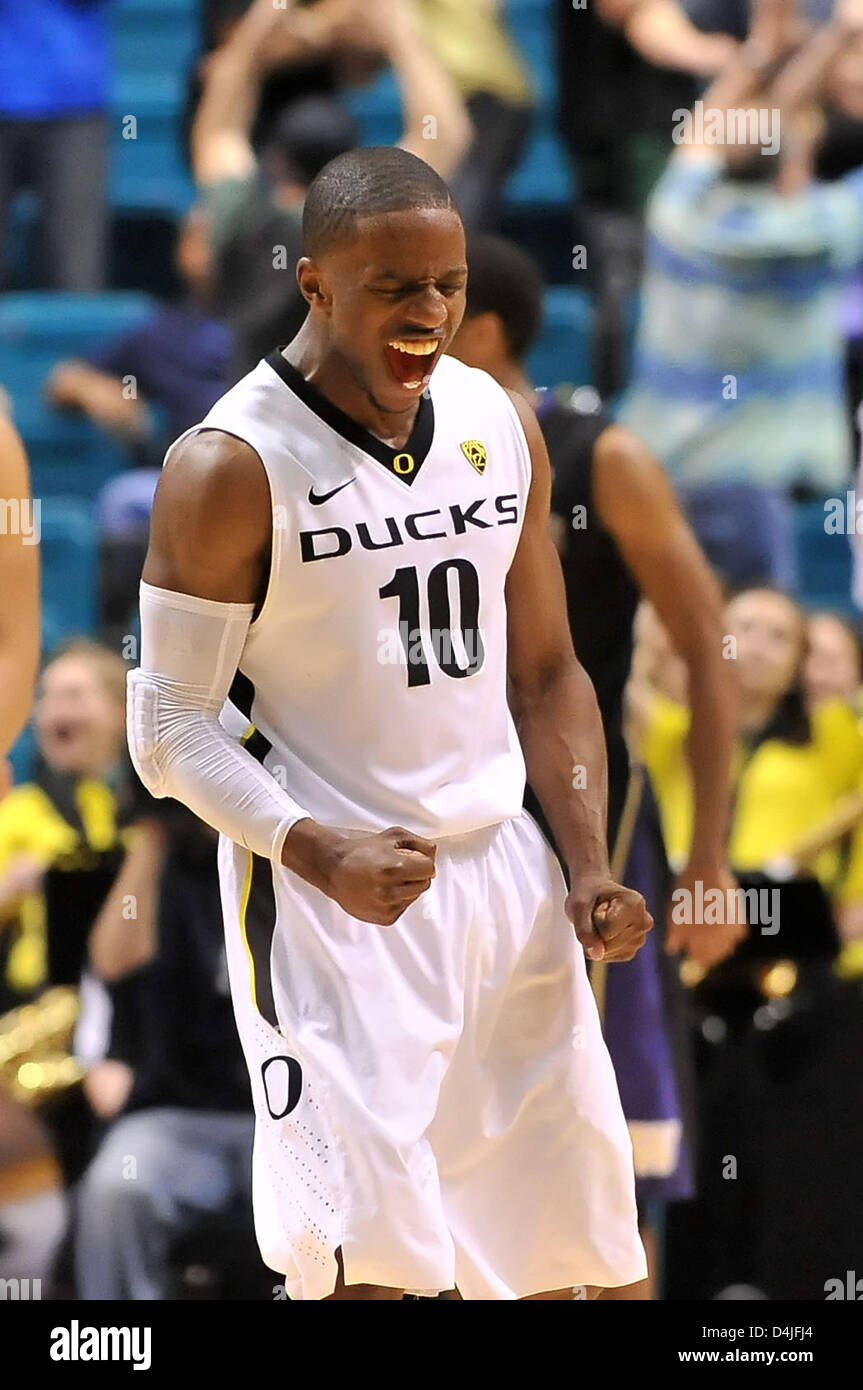 March 14, 2013 Las Vegas, NV.Oregon Ducks guard Johnathan Loyd #10 ...