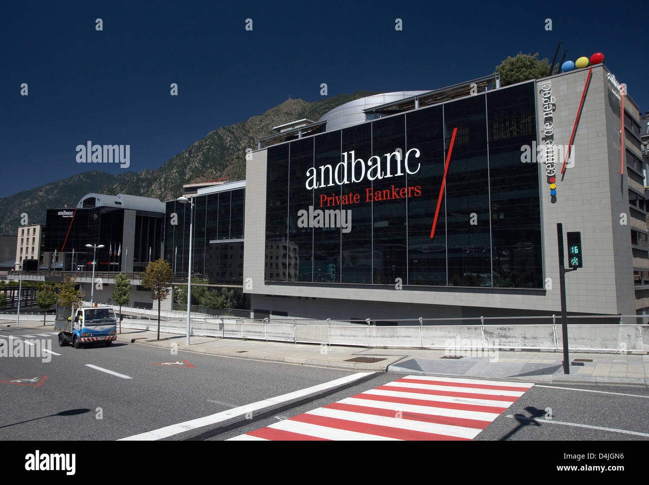 Traffic andbanc hi-res stock photography and images - Alamy