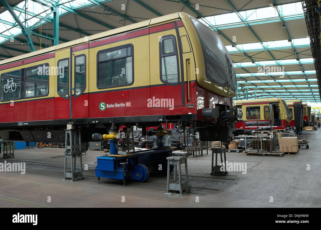 S bahn berlin gmbh hi-res stock photography and images - Alamy