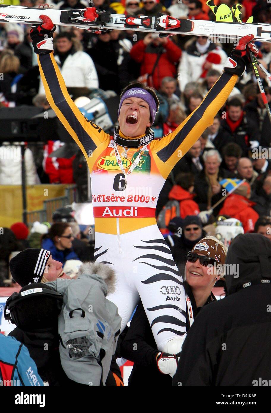 Germany?s gold medal winner Maria Riesch celebrates on the shoulders of ...