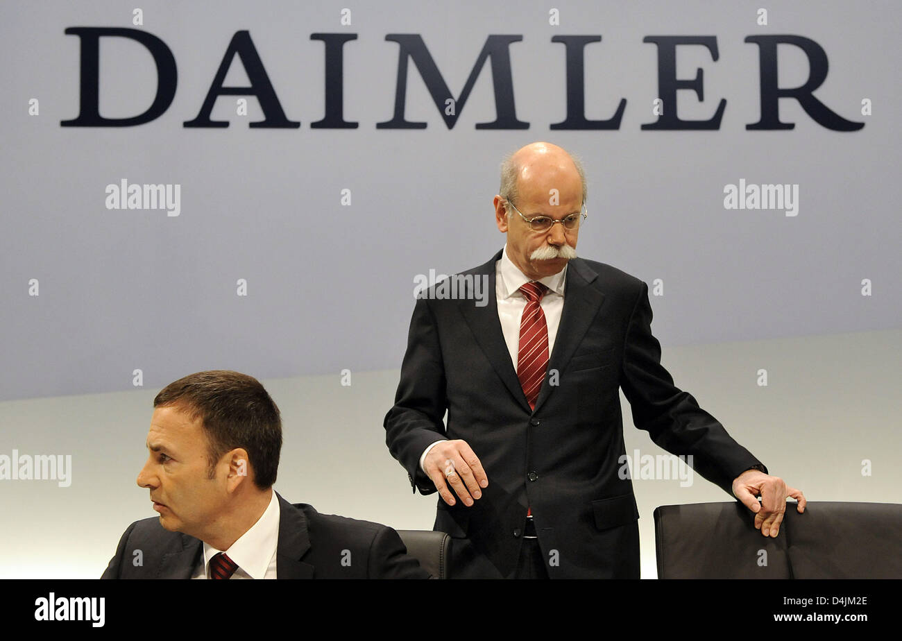 Daimler CEO Dieter Zetsche (R) and CFO Bodo Uebber (L) pictured during ...