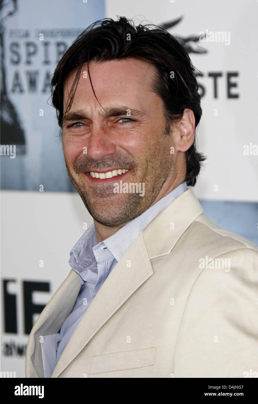 Actor Jon Hamm arrives at the 2009 Film Independent's Spirit Awards at ...