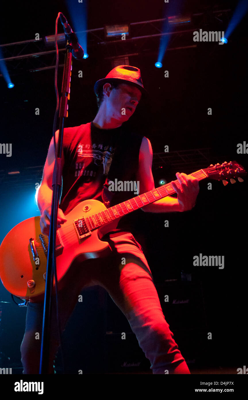Sum 41 guitarist hi-res stock photography and images - Alamy