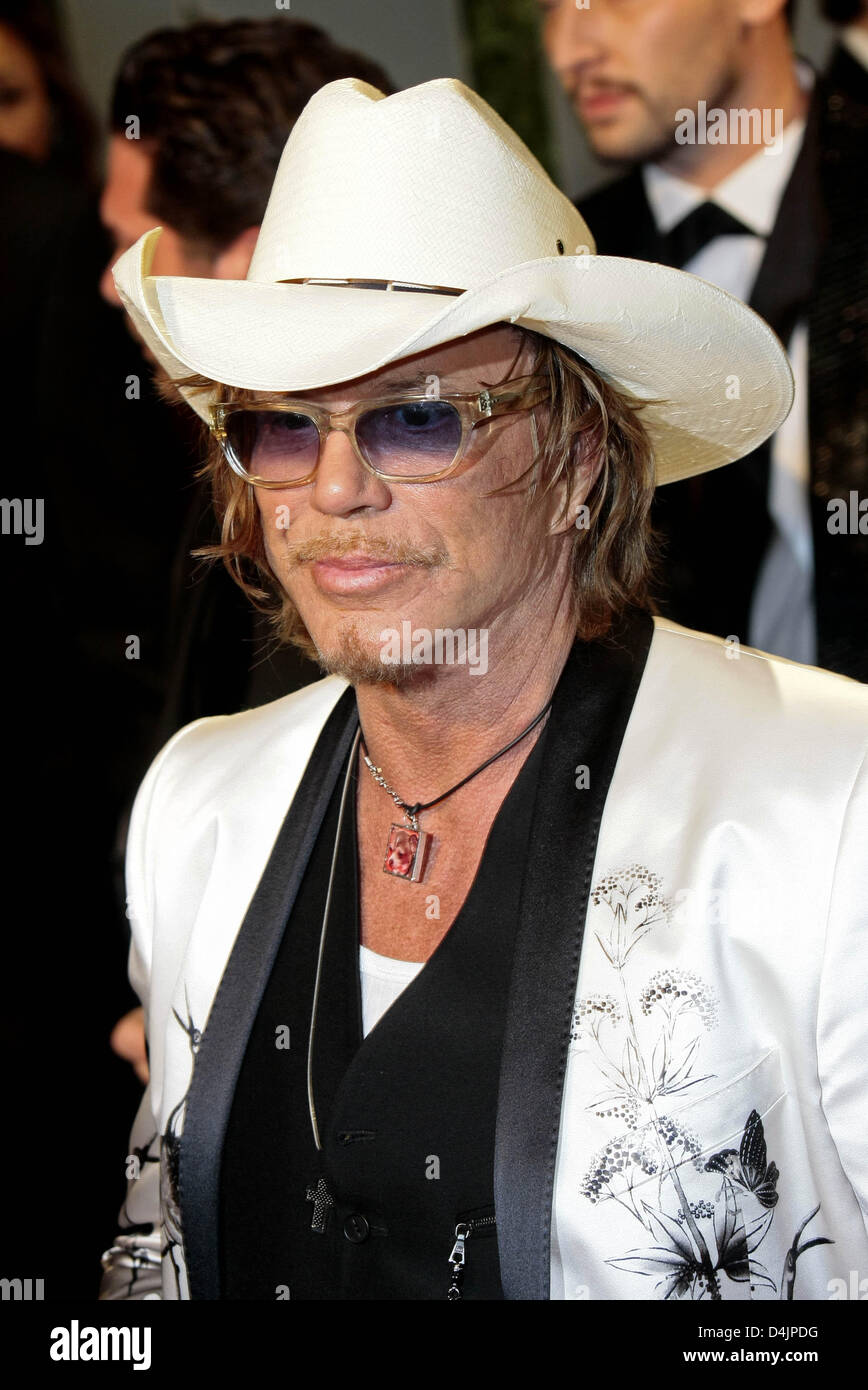 Actor Mickey Rourke arrives at the Vanity Fair Oscar Party at Sunset ...