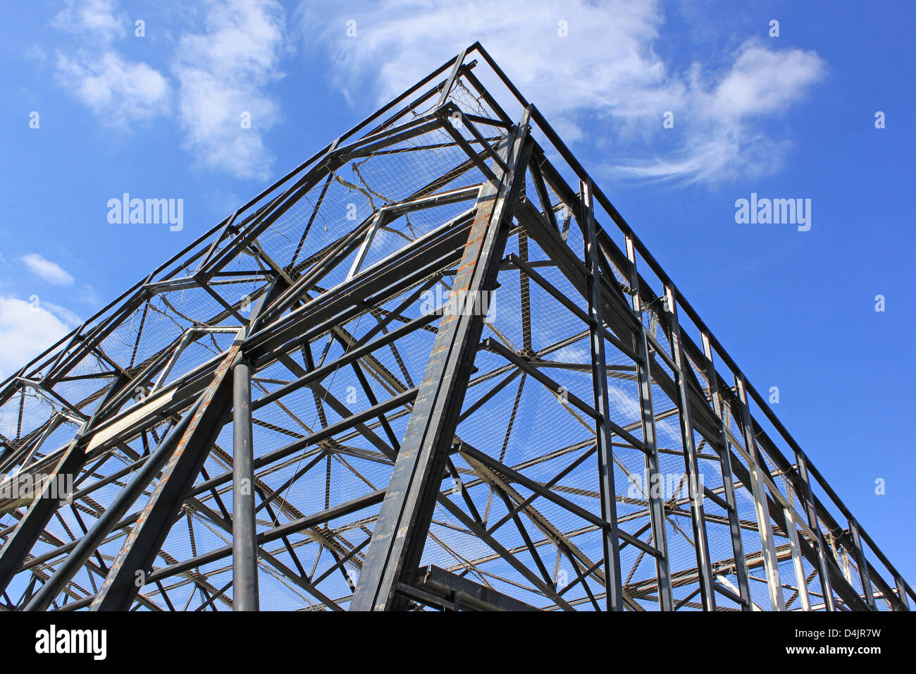 Structural metal hi-res stock photography and images - Alamy