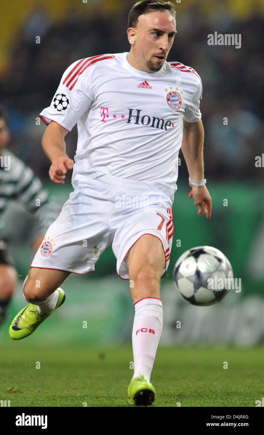 FC Bayern Munich player Franck Ribery scores the 1-0 against Sporting ...