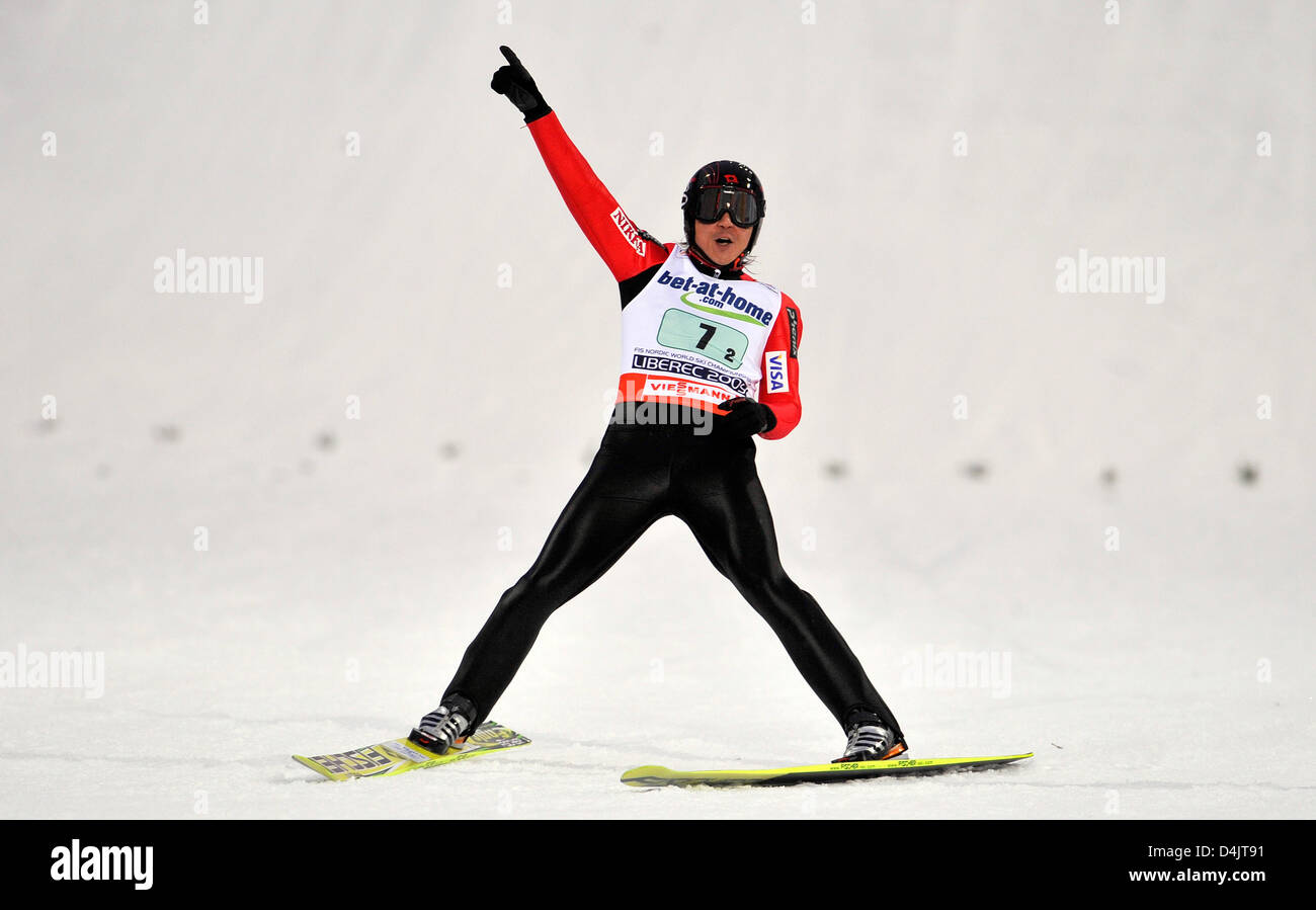 Team jumping competition hi-res stock photography and images - Alamy