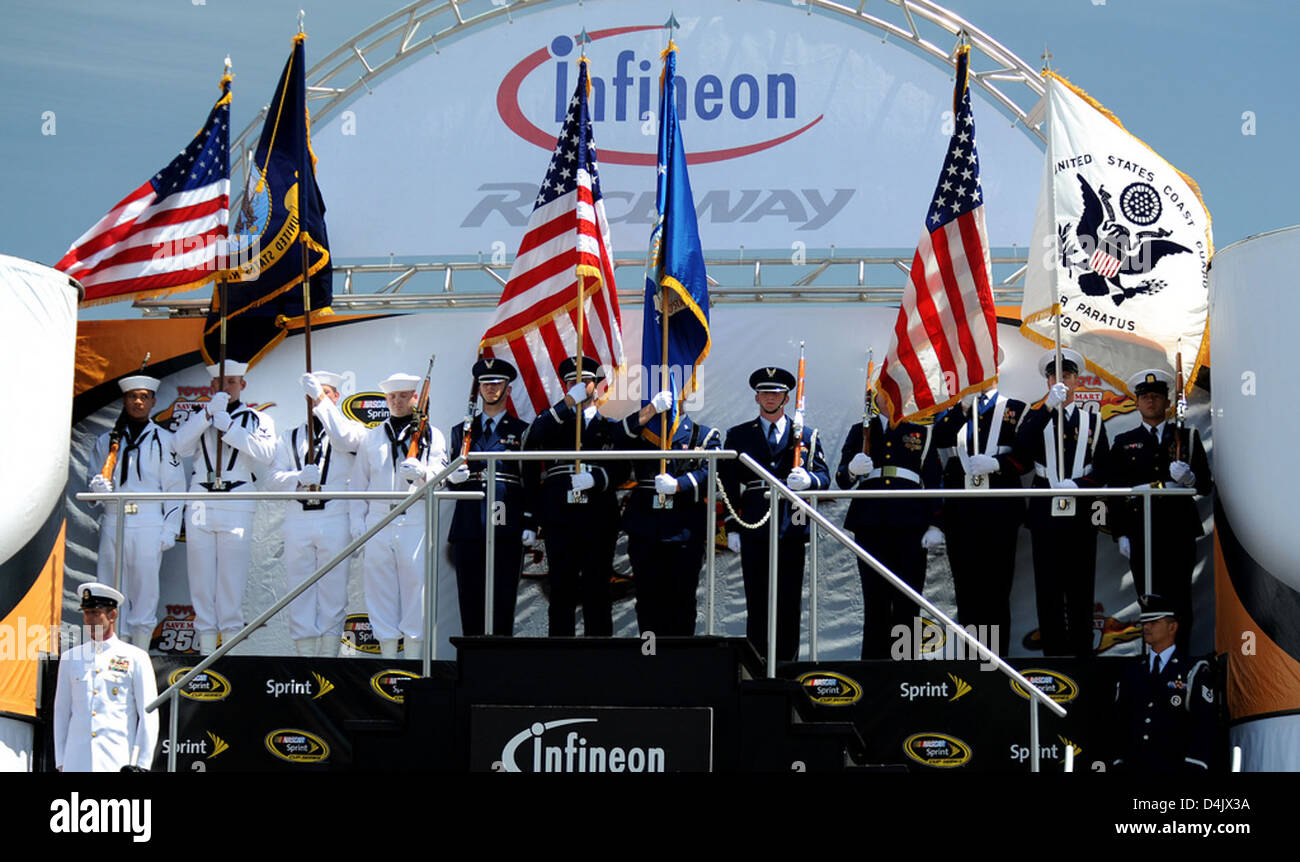 U.S. military honor guards from the Army, Air Force, and Coast Guard ...