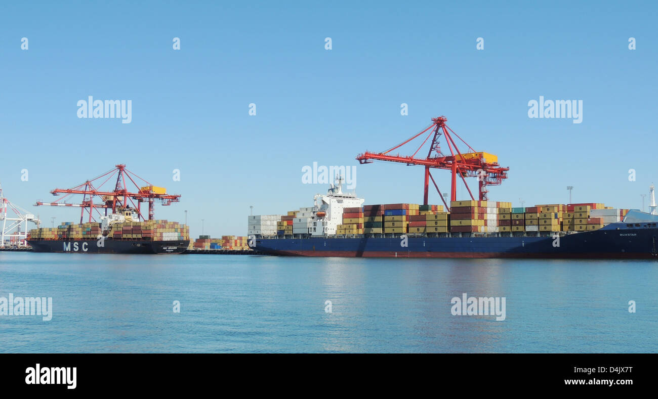Load carriers hi-res stock photography and images - Alamy