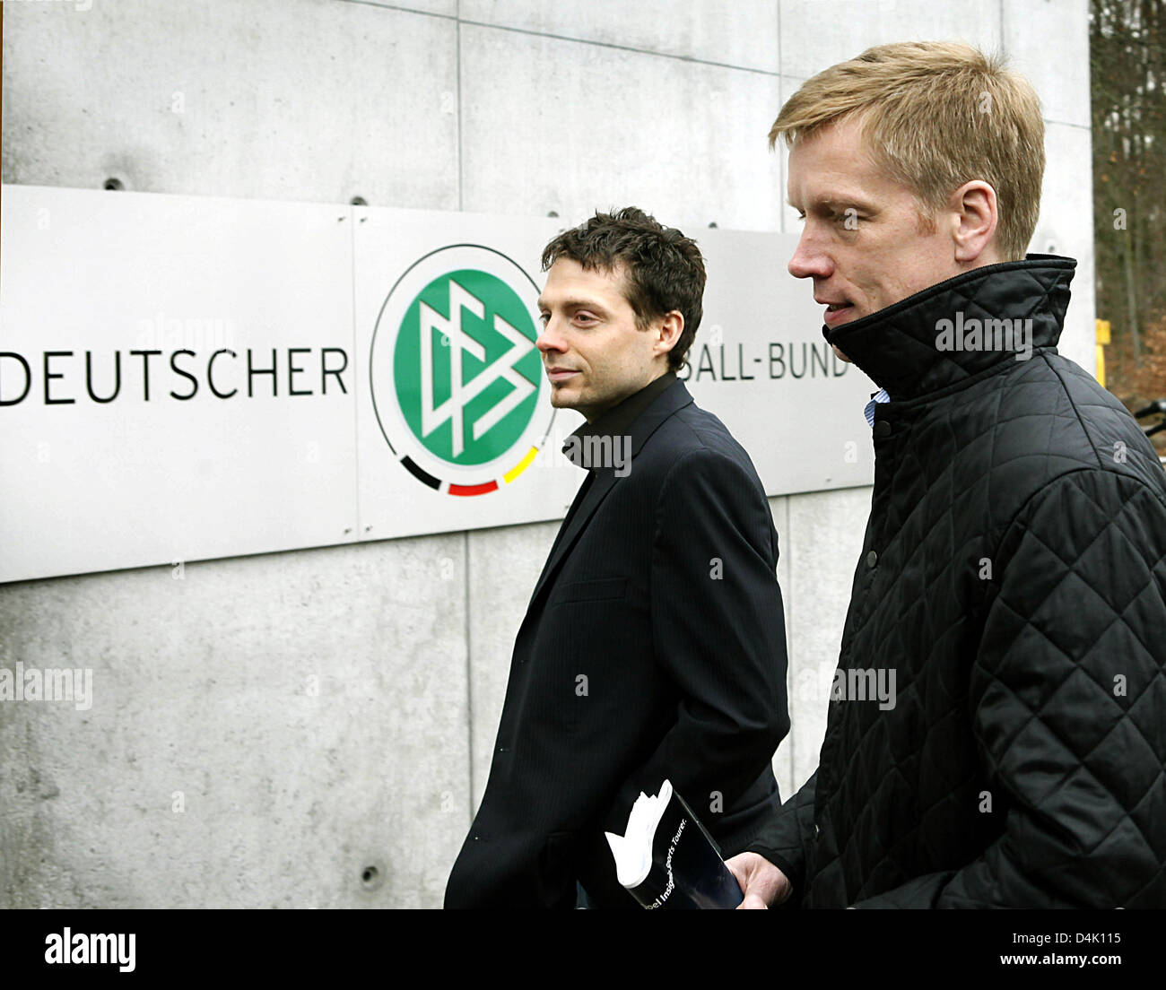 Breeching hi-res stock photography and images - Alamy