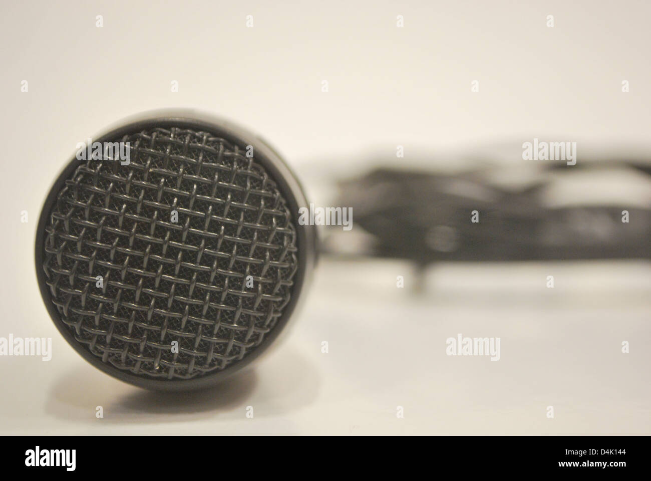 Microphone instruments hi-res stock photography and images - Alamy