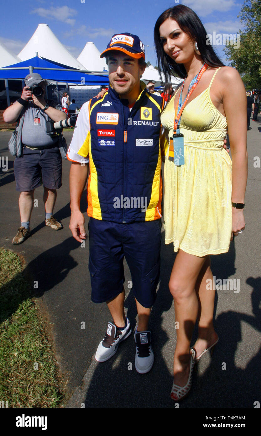 Model in renault formula one hi-res stock photography and images - Alamy