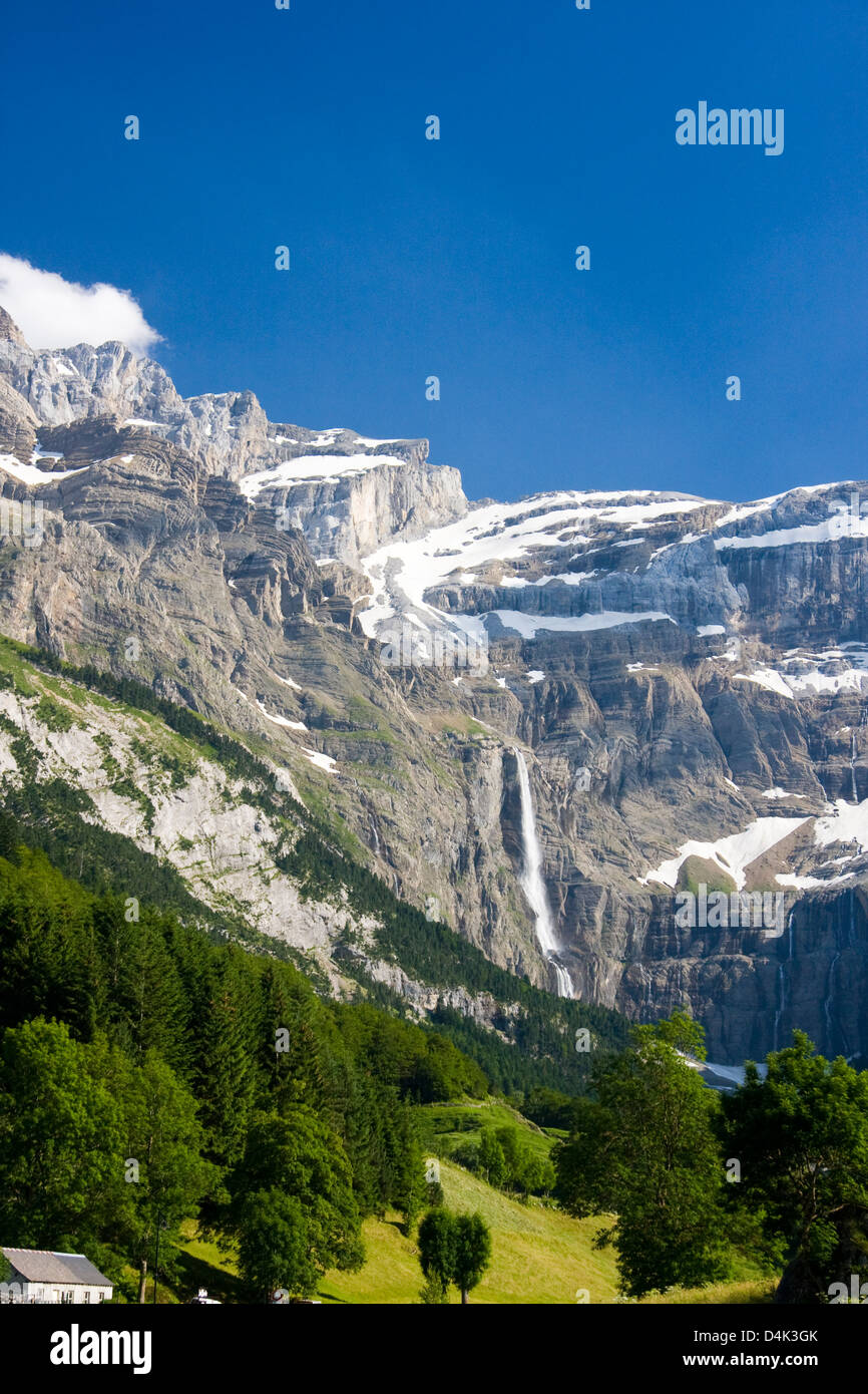 Part of the spectacular Cirque de Gavarnie, Pyrenees, France Stock ...