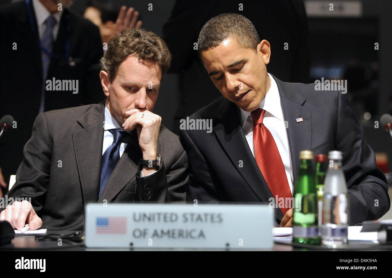 US President Barack Obama (R) and US Treasury Secretary Timothy ...