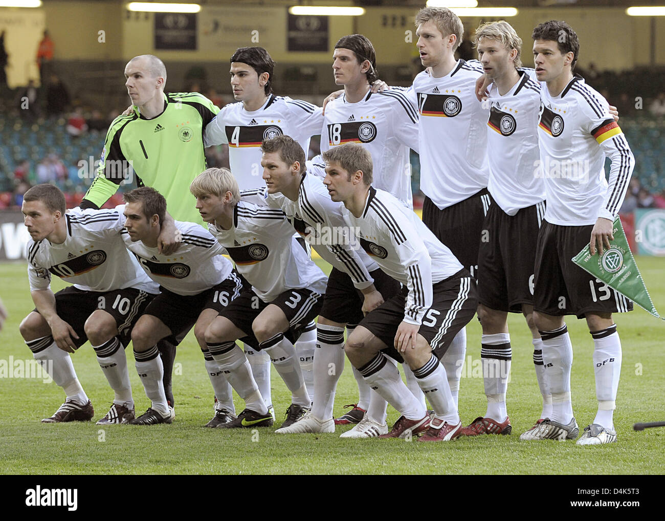 The German national team (back row L-R) Robert Enke, Serdar Tasci ...