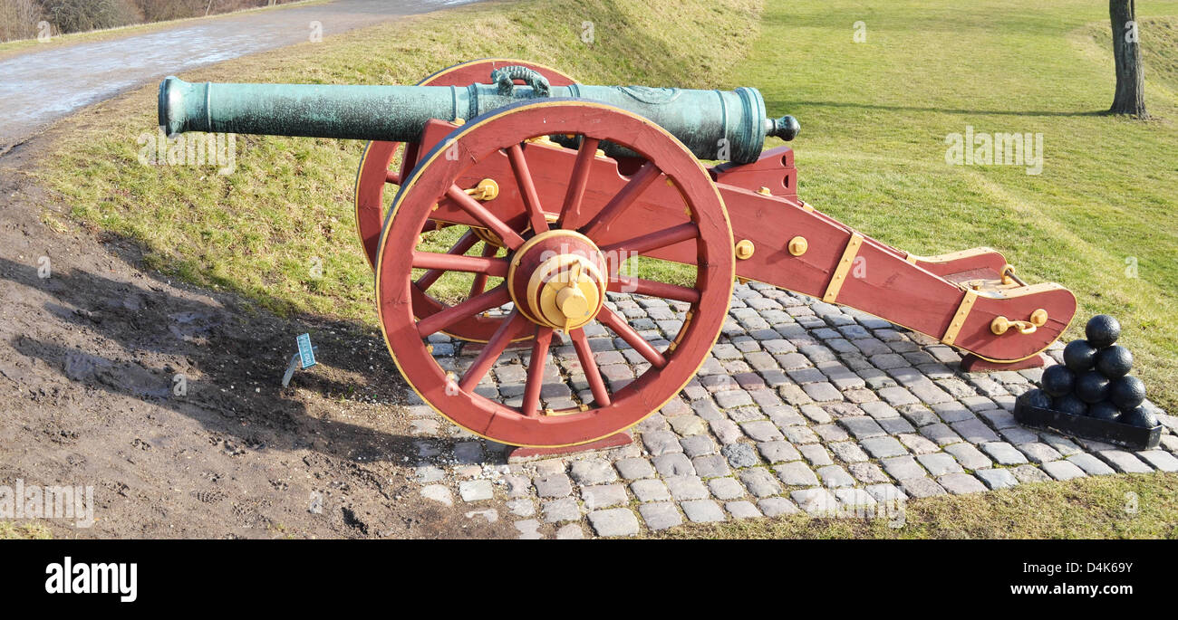 An old cannon in Copenhagen's fortification Stock Photo - Alamy