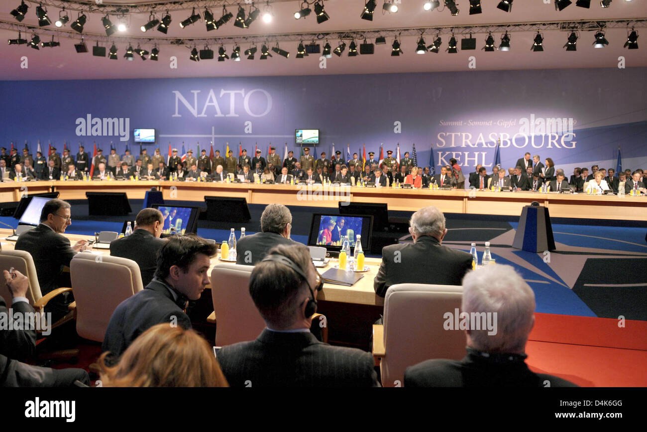 The heads of government of the NATO member states attend the final ...