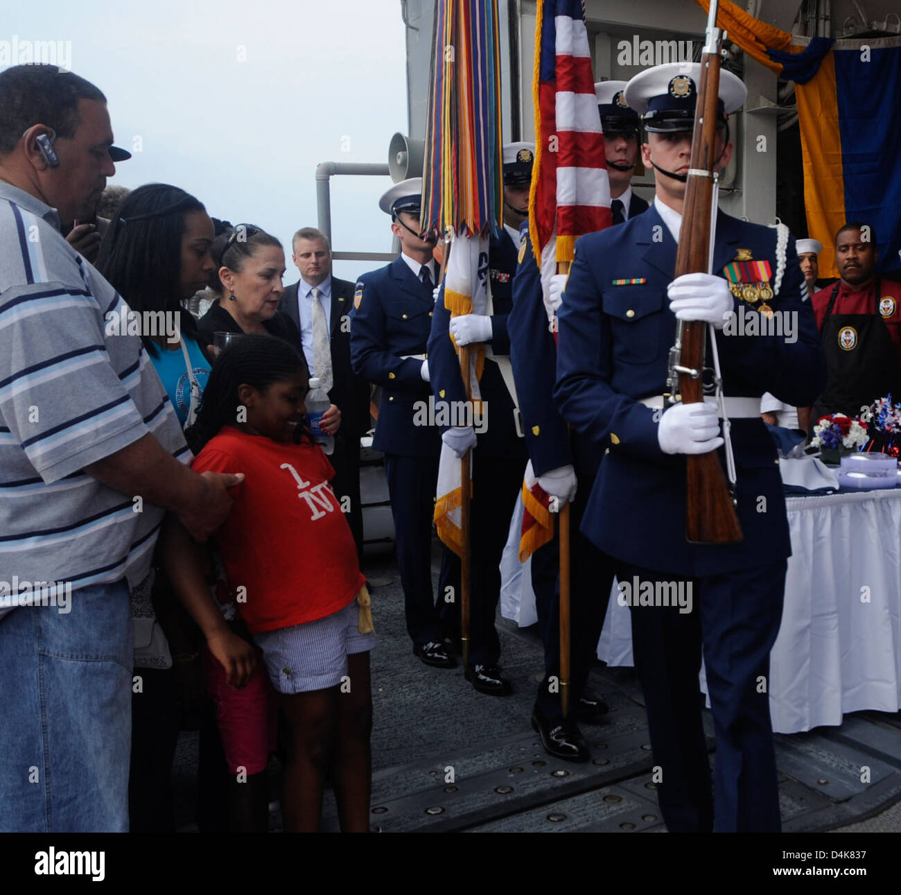 Us coast guard ceremonial guard hi-res stock photography and images - Alamy