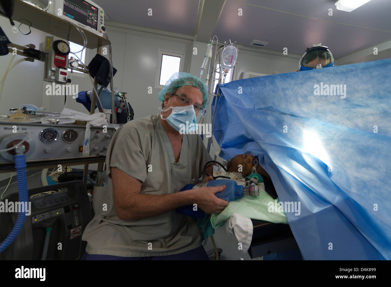 anesthesia with intubation for surgery in MSF Hospital Port-au-Prince ...