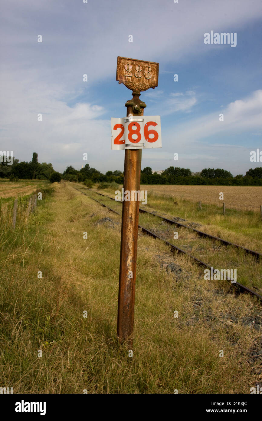 Rail tracks hi-res stock photography and images - Alamy