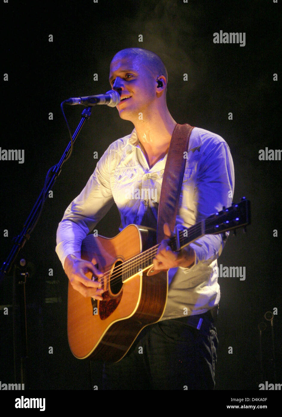 Belgian singer Milow performs songs from his record ?Milow? at Quatsch ...