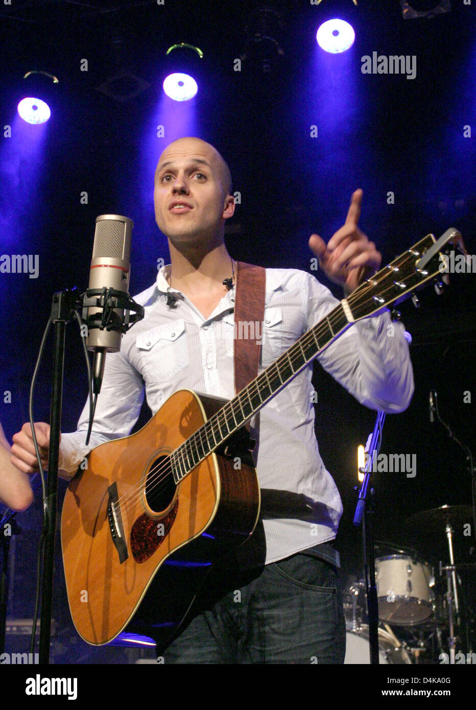 Belgian singer Milow performs songs from his record ?Milow? at Quatsch ...