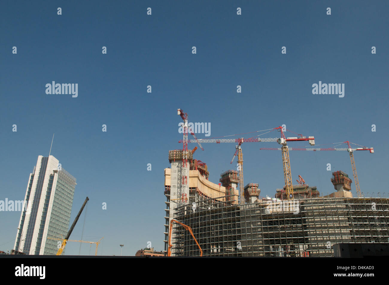 Milan, Porta Nuova buildings Stock Photo - Alamy