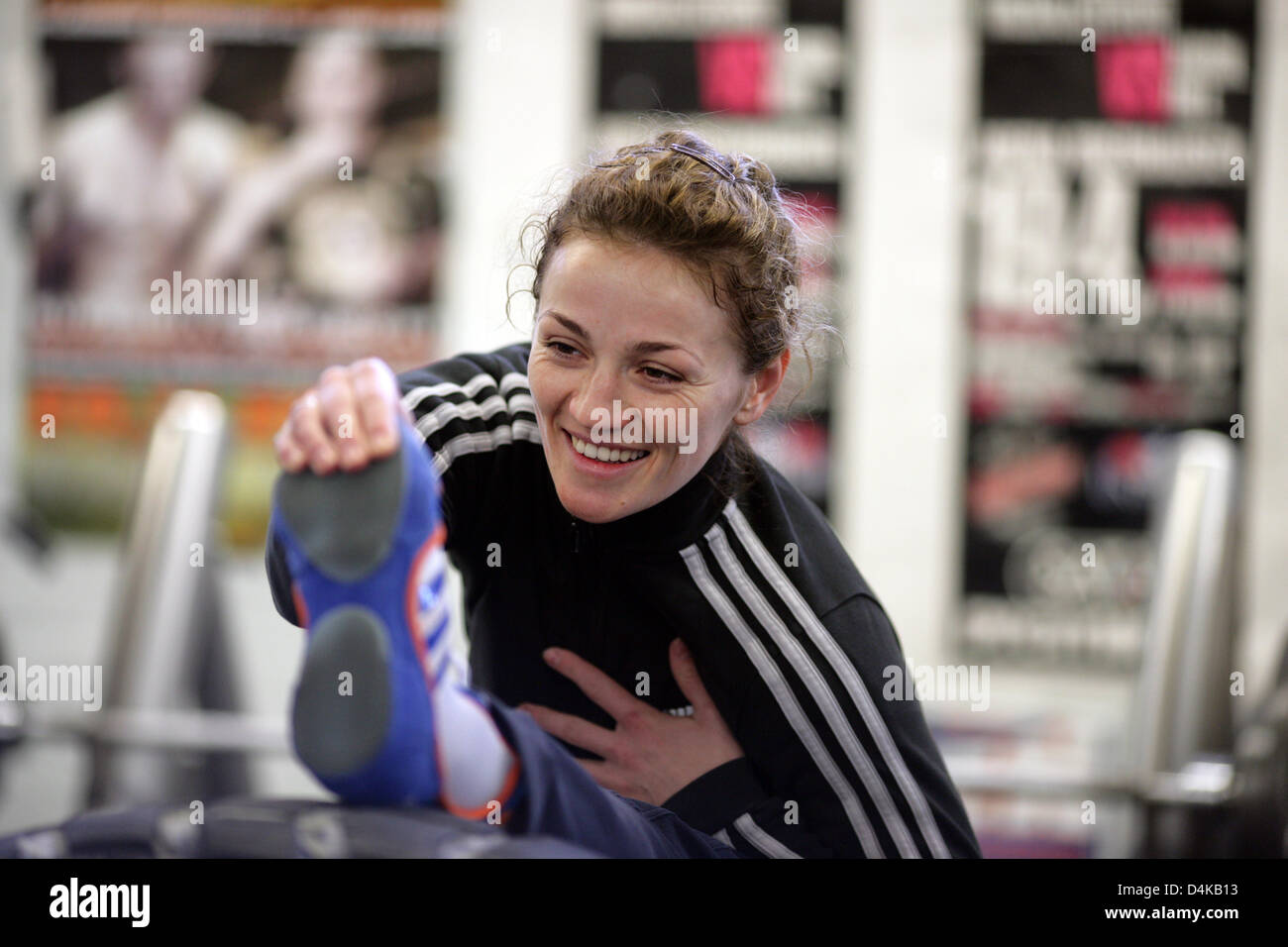 German featherweight boxing world champion Ina Menzer practices during ...