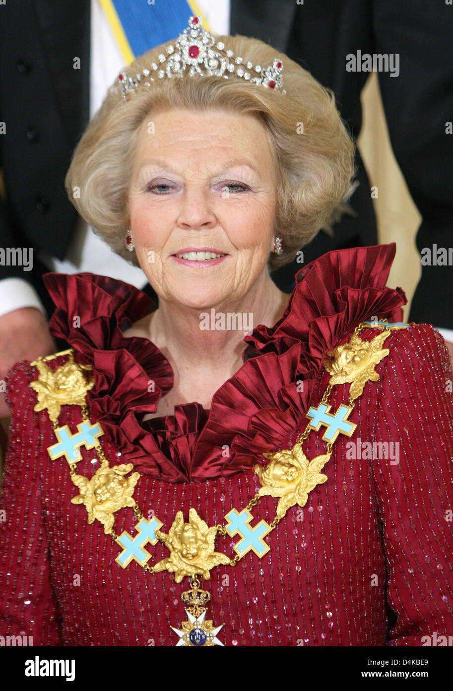 Dutch Queen Beatrix poses for an official picture prior to the state ...