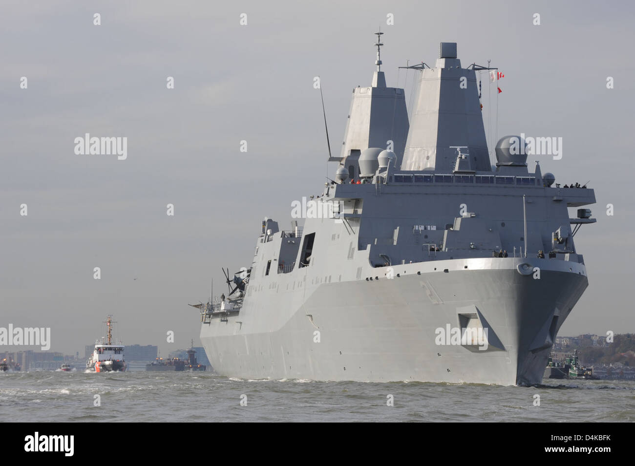 MSST Boston and USCGC Sturgeon Bay provided security for the USS New ...