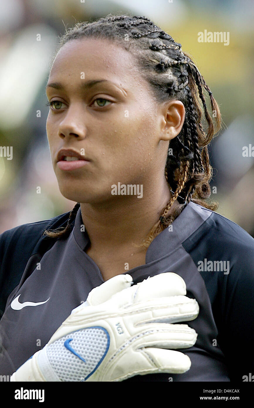 Brazil?s Barbara sings the national anthem ahead of the friendly match ...