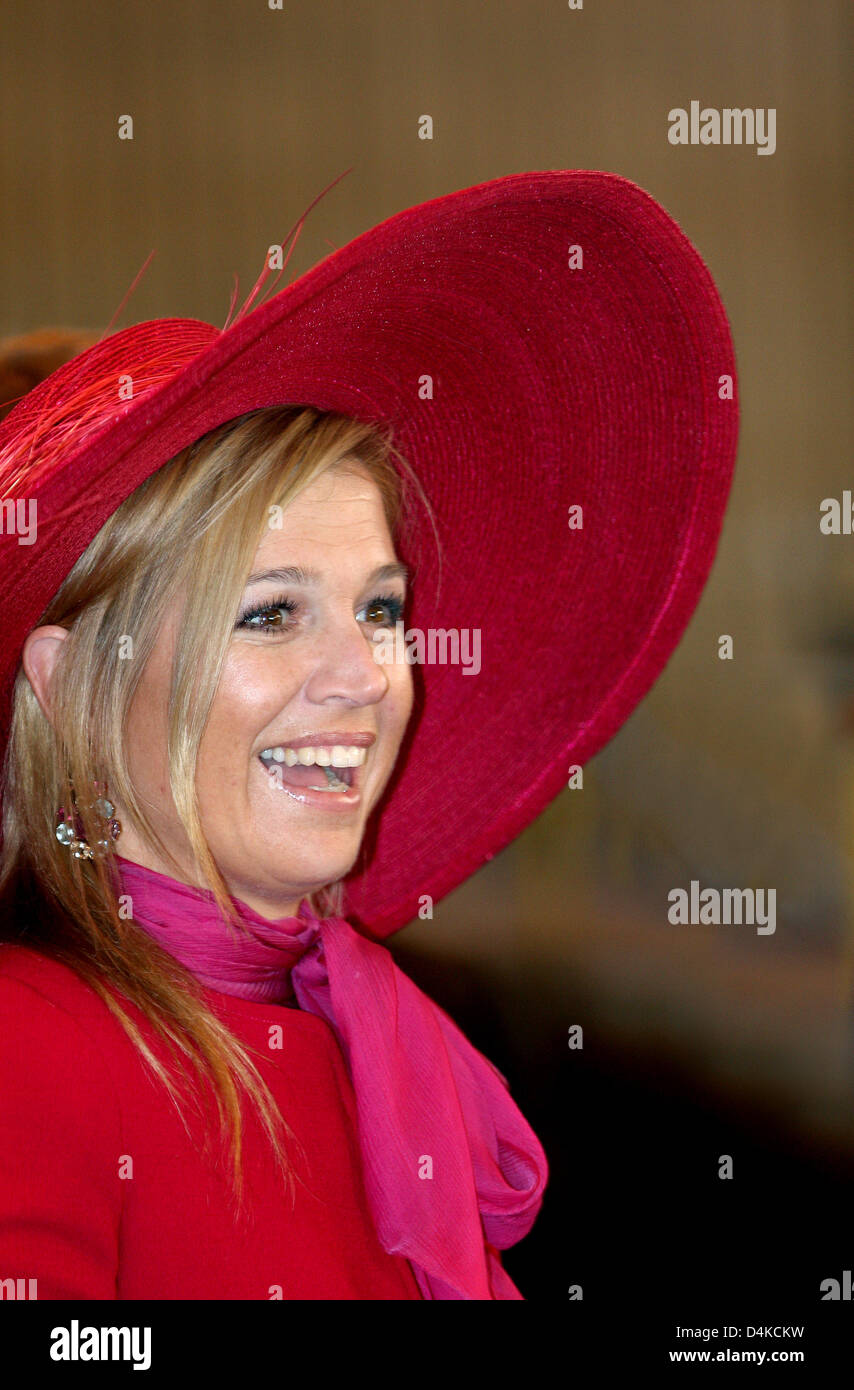 Dutch Crown Princess Maxima christens the trailing suction hopper ...