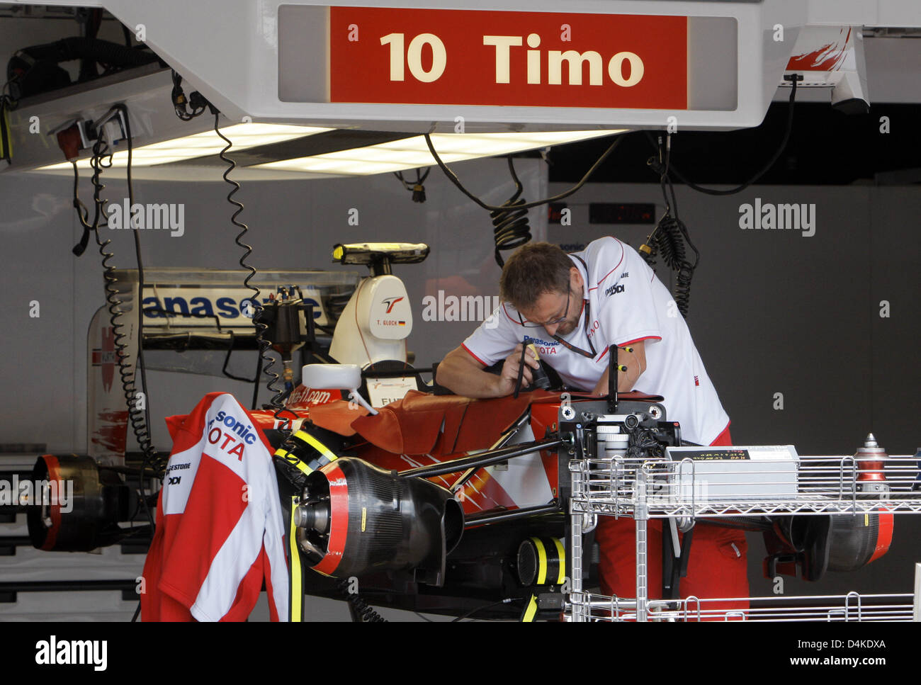 F1 Mechanic Stock Photos & F1 Mechanic Stock Images - Alamy