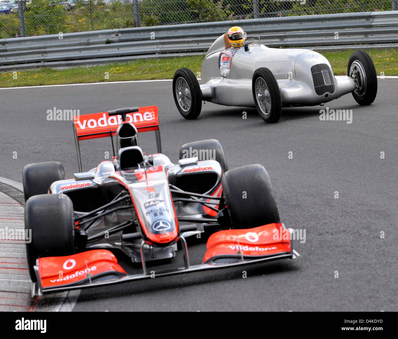Silver arrow grand prix racing car hi-res stock photography and images ...
