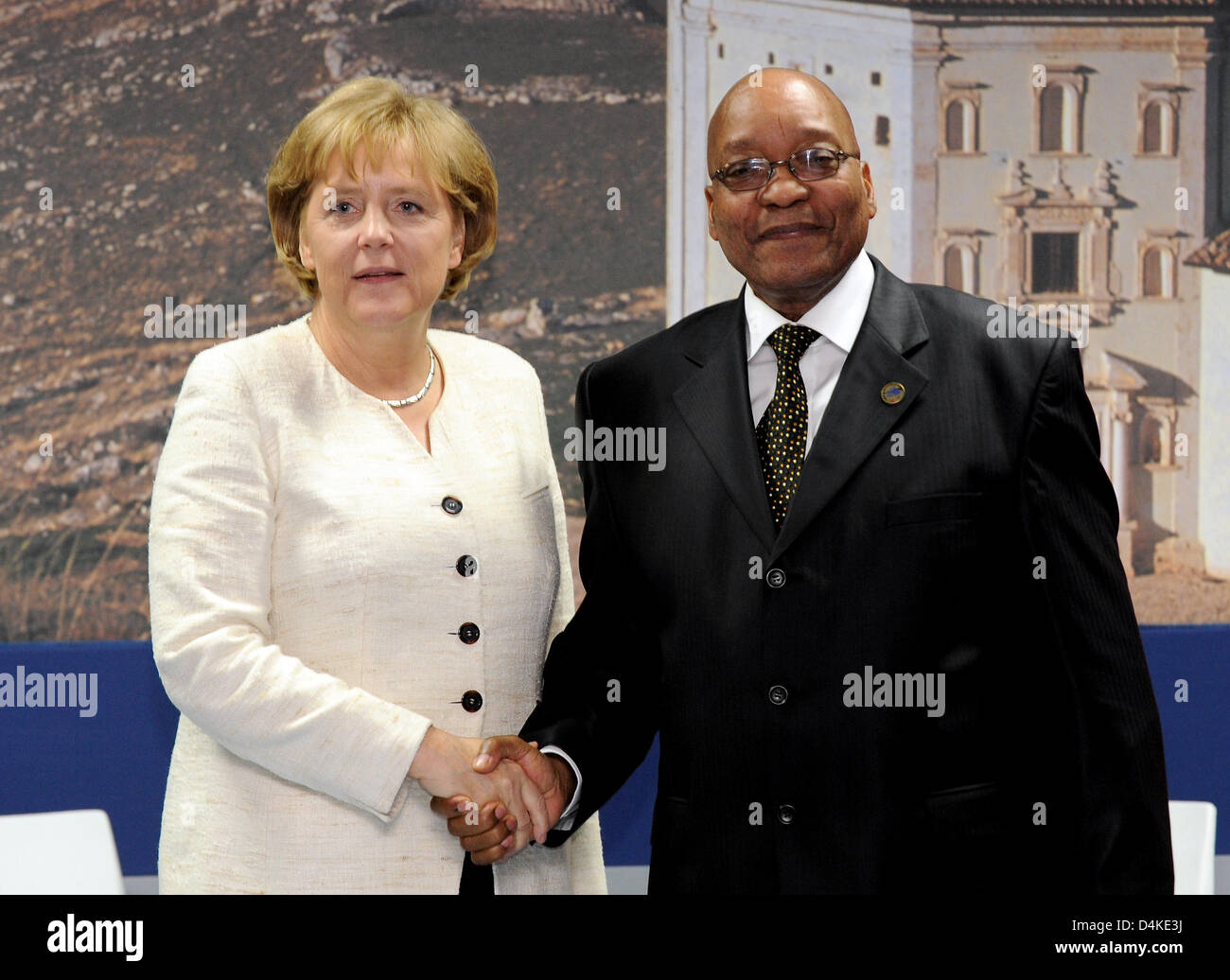 German Chancellor Angela Merkel and South African President Jacob Zuma ...