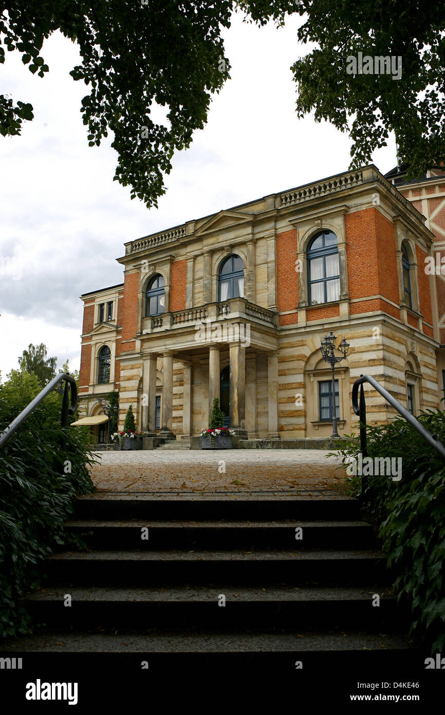 The picture shows the festival theatre in Bayreuth, Germany, 07 July ...